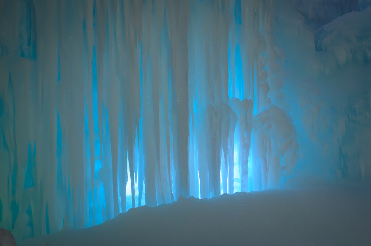 Hunt’s Photo Walk: New Hampshire Ice Castles | Hunt's Photo Education